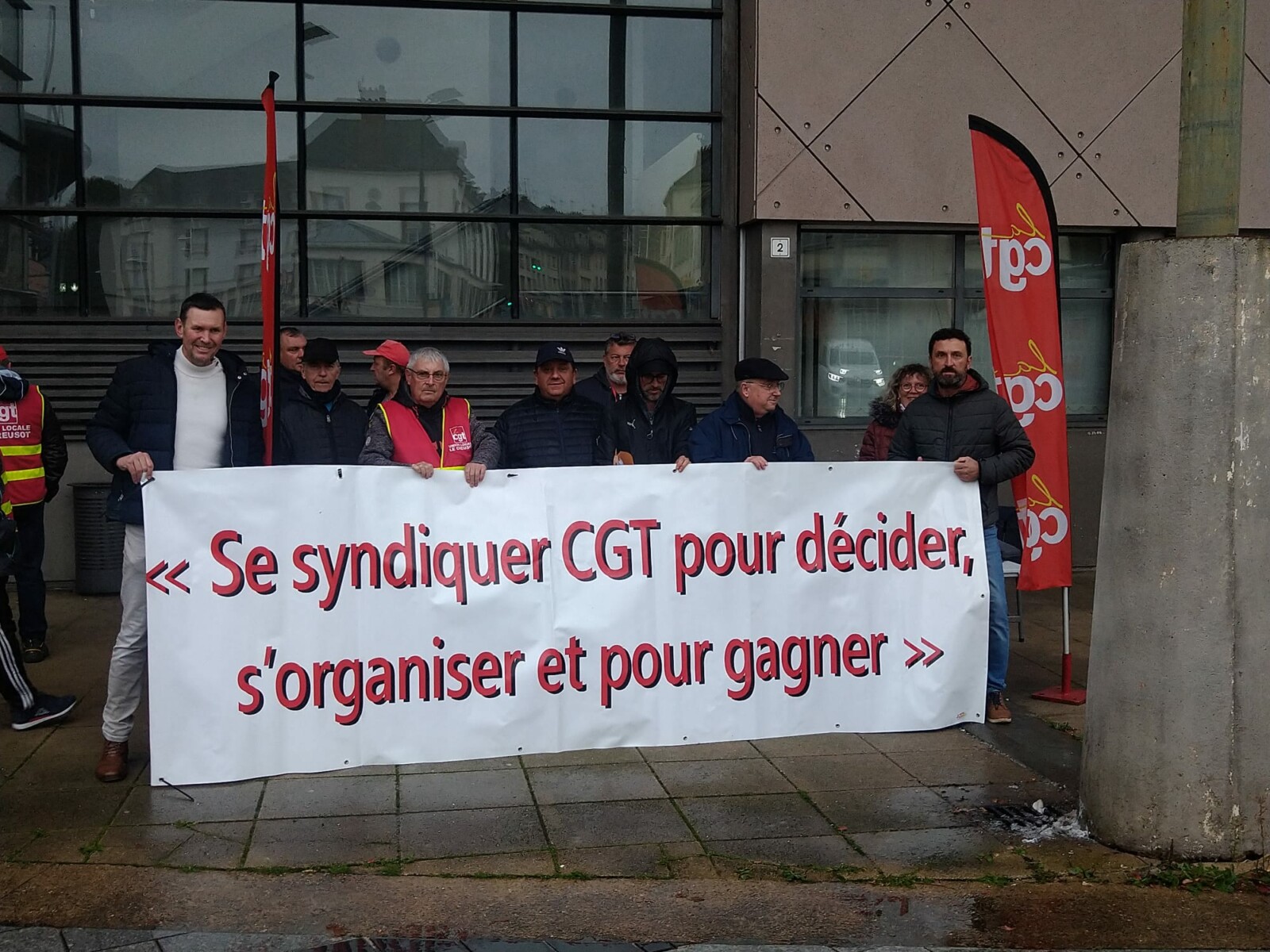 9 novembre 2023, Le Creusot, nouvelle étape de la campagne ...